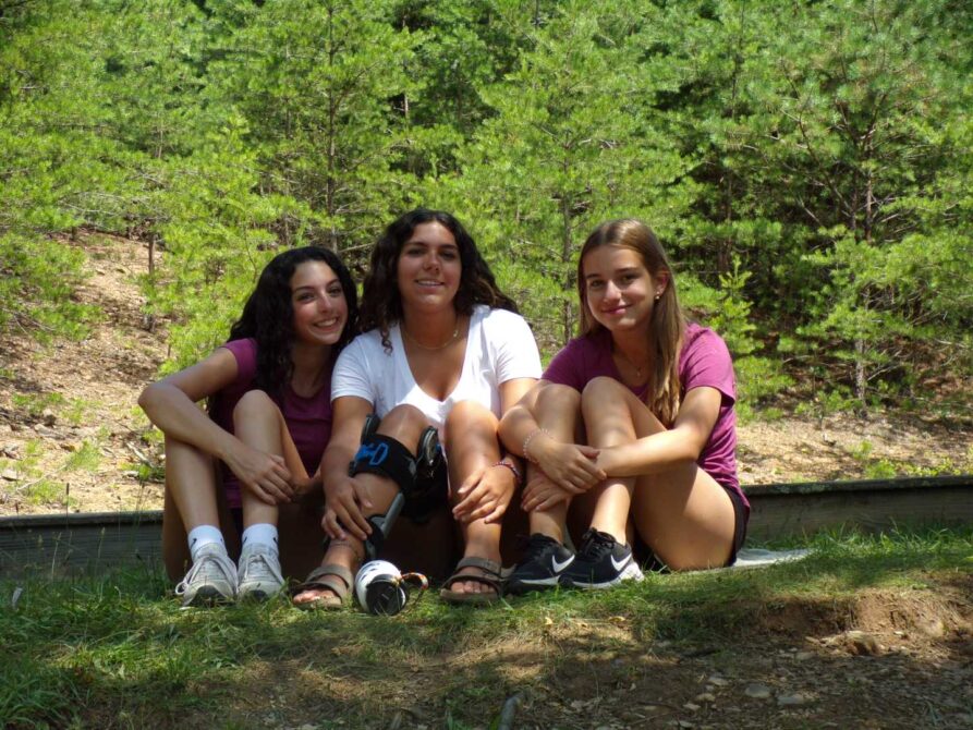 How to Stay Connected With a Summer Camp Friend During the School Year